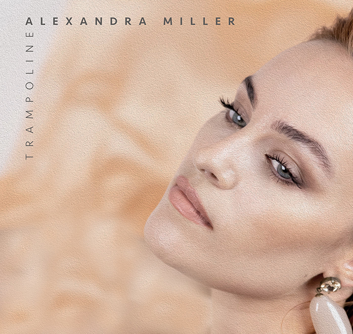 Alexandra Miller : du RnB teinté de pop avec son clip « Trampoline ...
