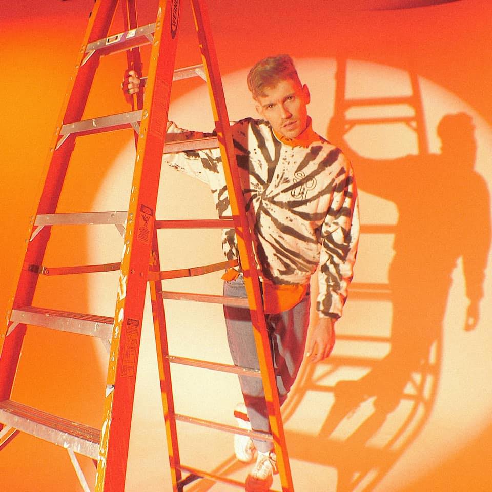 Découvrez Hot Scars, Pretty Lies - le nouveau single de Gregory Dillon ...